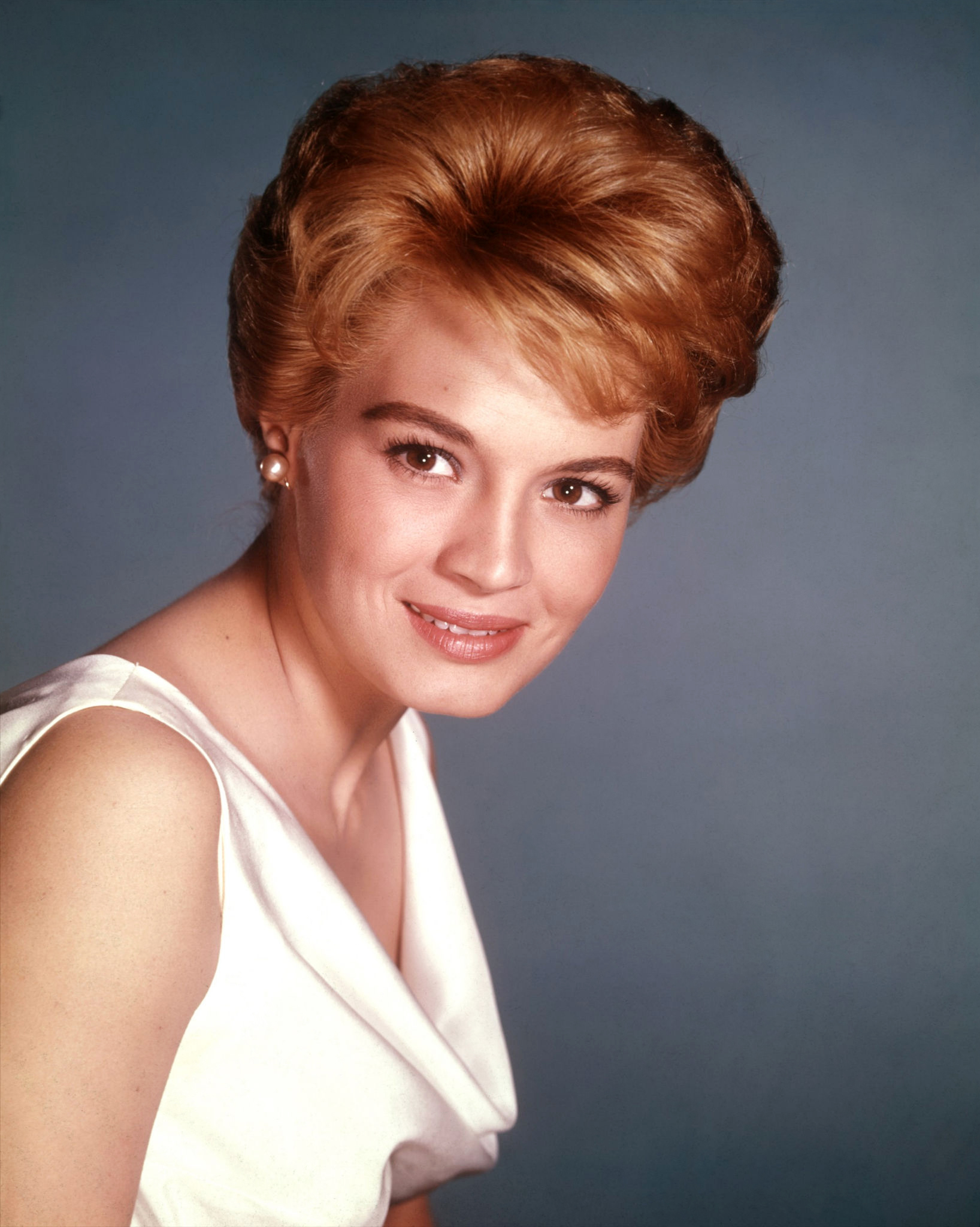 Angie Dickinson Annex